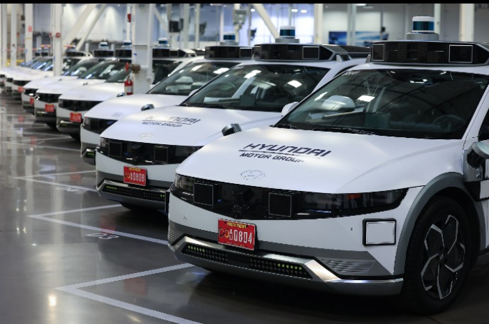 Hyundai-backed Motional to roll out IONIQ 5 robotaxis in Las Vegas in ...