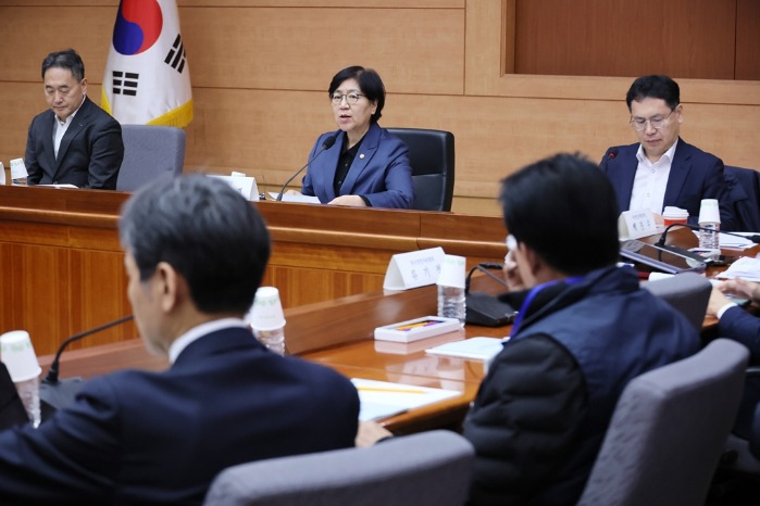 NPS to refrain from ‘mechanical selling’ of local stocks, cut dollar ...